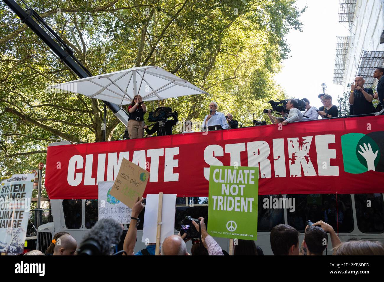 Climate and ecological emergency movement hi-res stock photography and ...