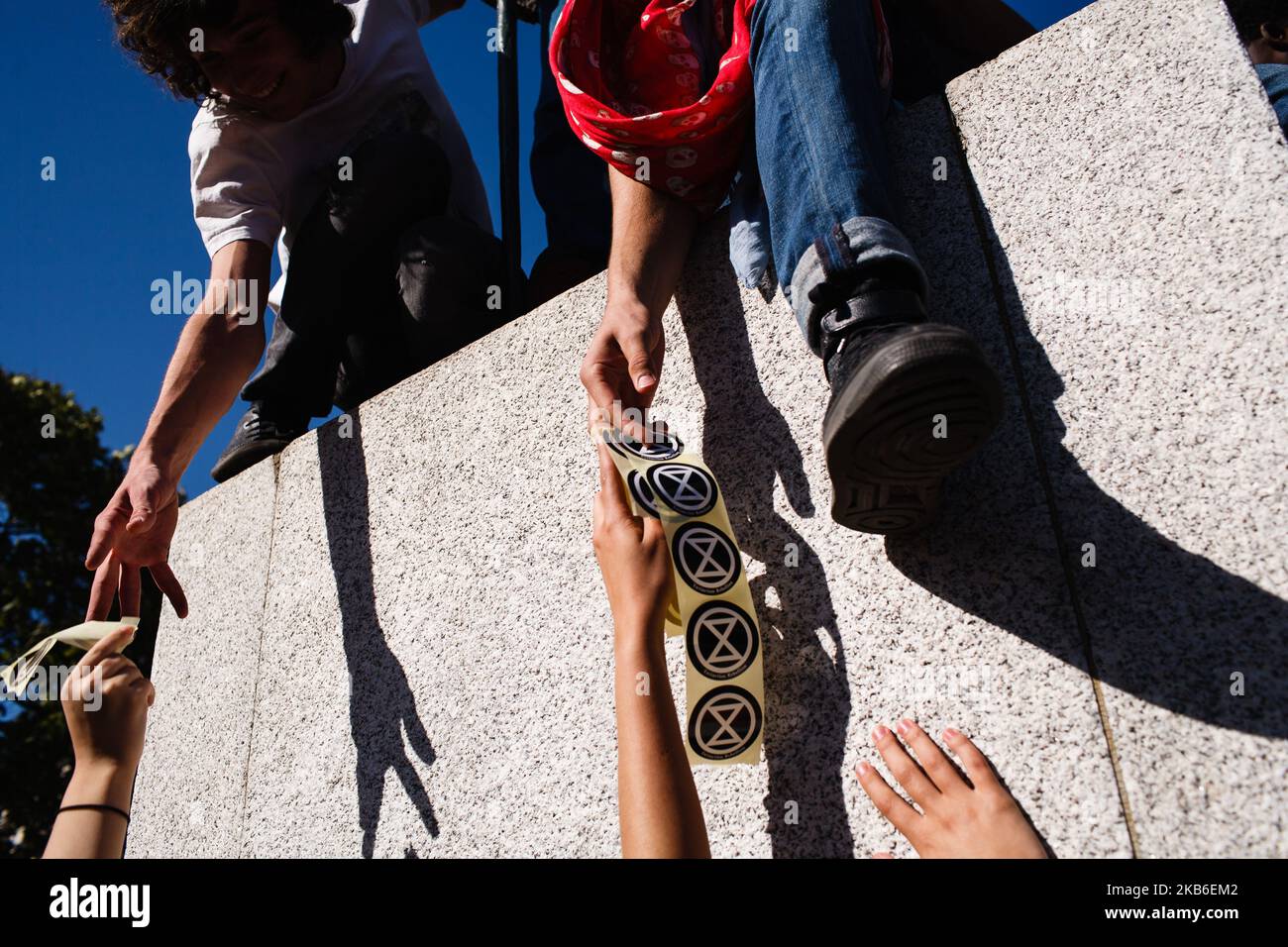 Statue of britains wartime leader winston churchill hi-res stock ...