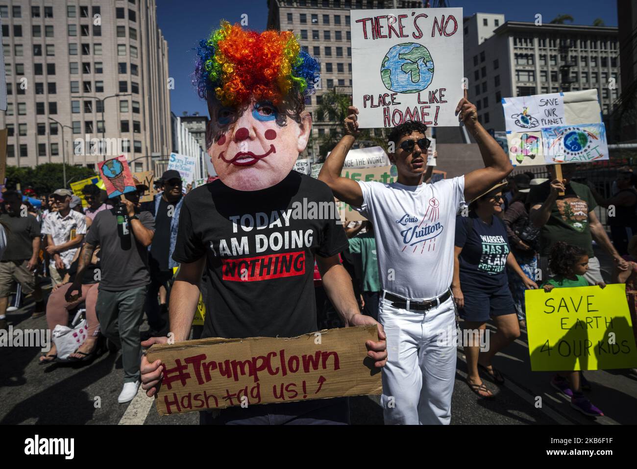 Trump clown hi-res stock photography and images - Alamy