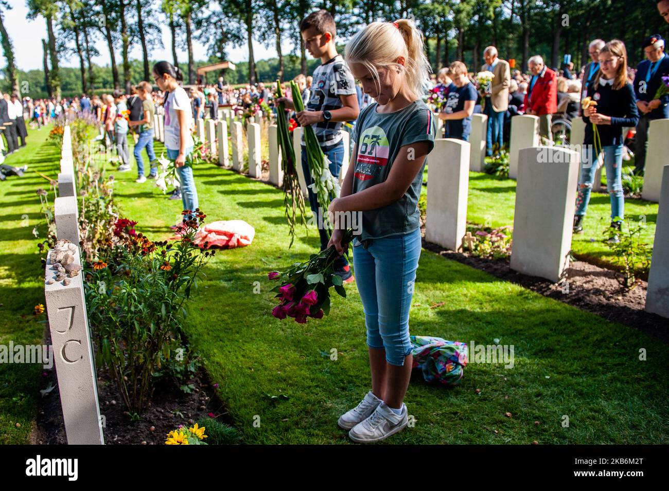 September 22nd, Oosterbeek. On the Arnhem Oosterbeek War Cemetery, more ...