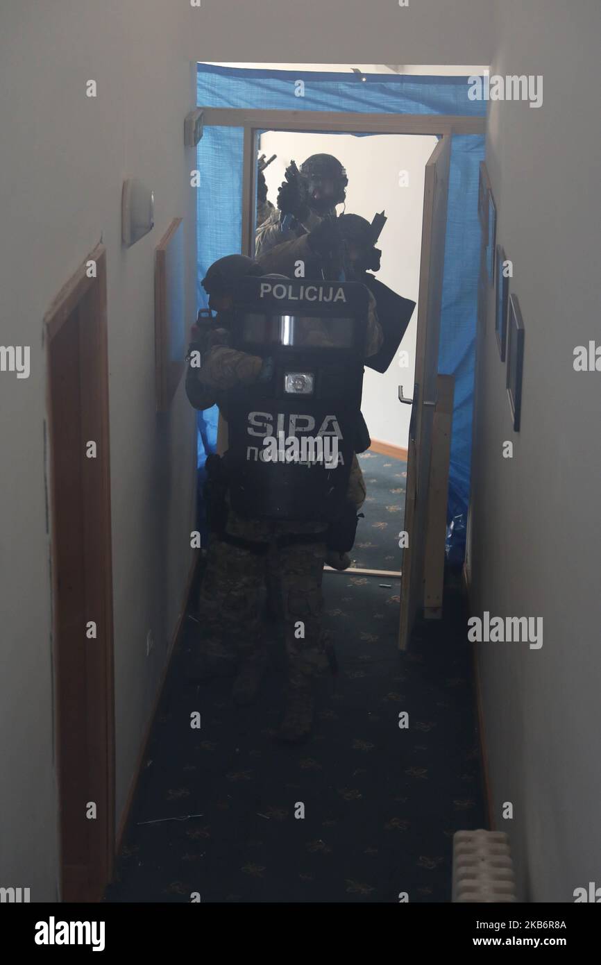 Members of the Special Support Units (SSU) of Bosnia-Herzegovina State ...