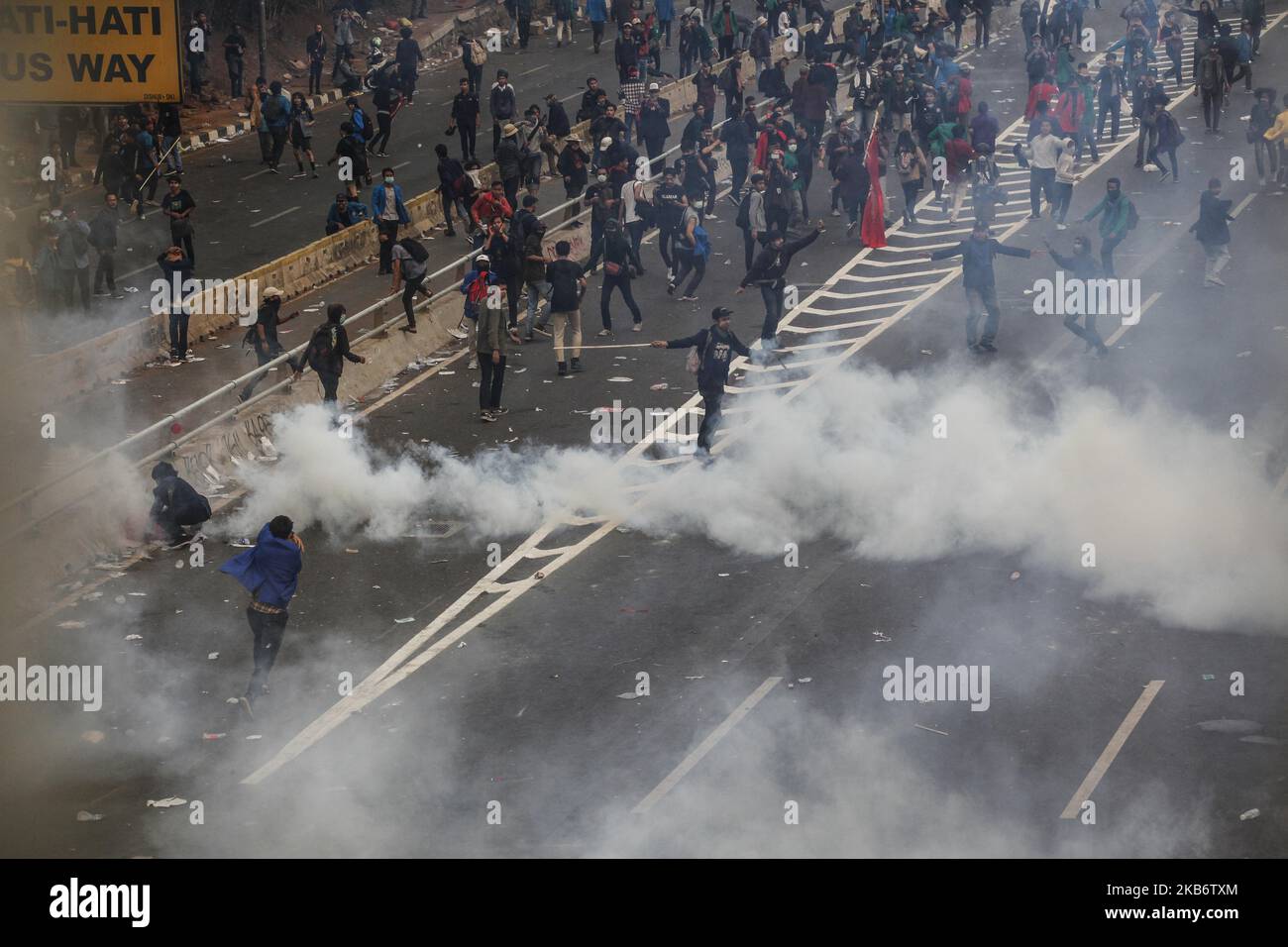 Student blockade hi-res stock photography and images - Alamy
