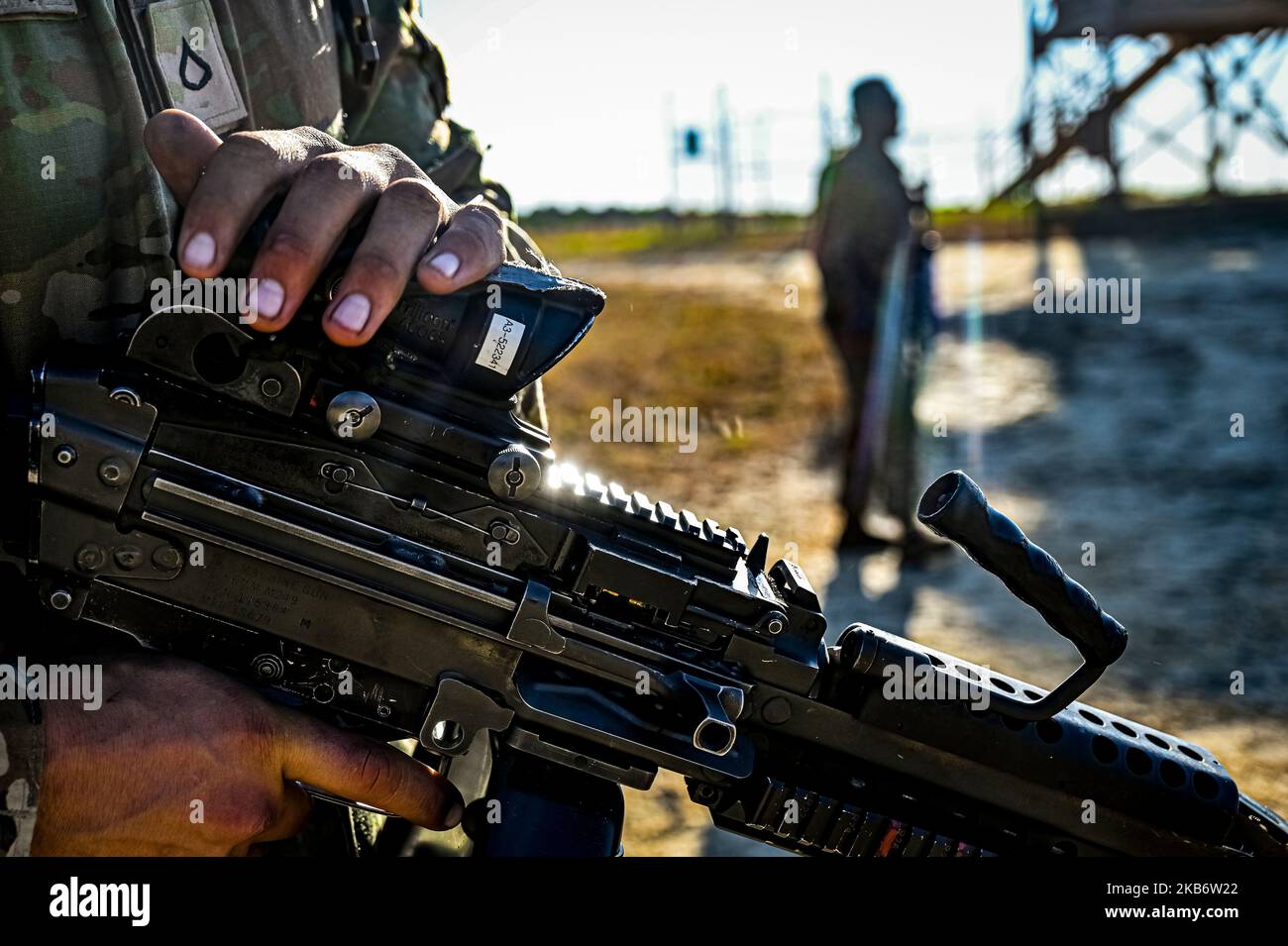 U.S. Army Soldiers assigned to the 113th Infantry Regiment conduct a ...