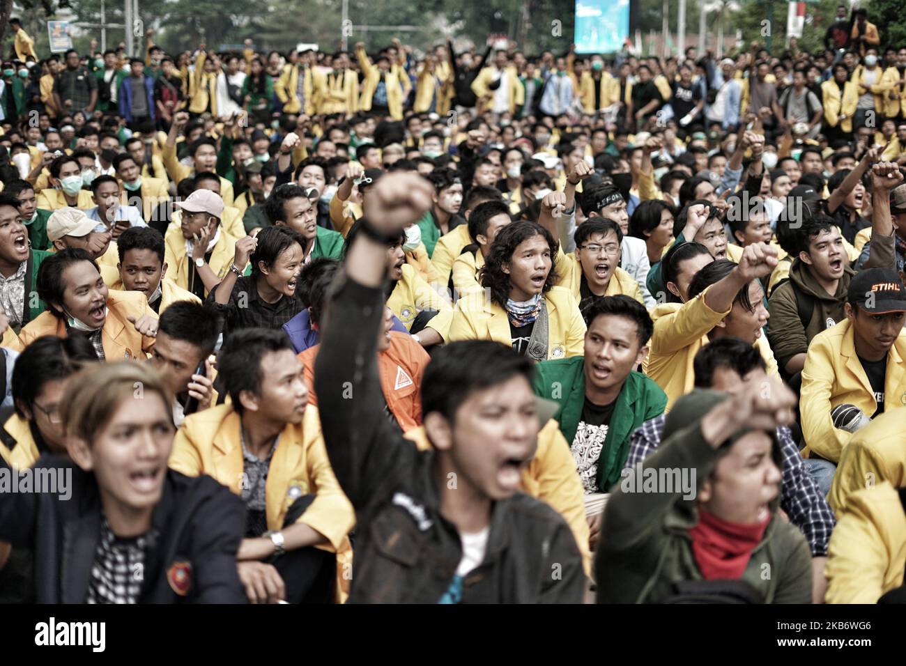Hundreds of students were involved in riots with the police during a ...