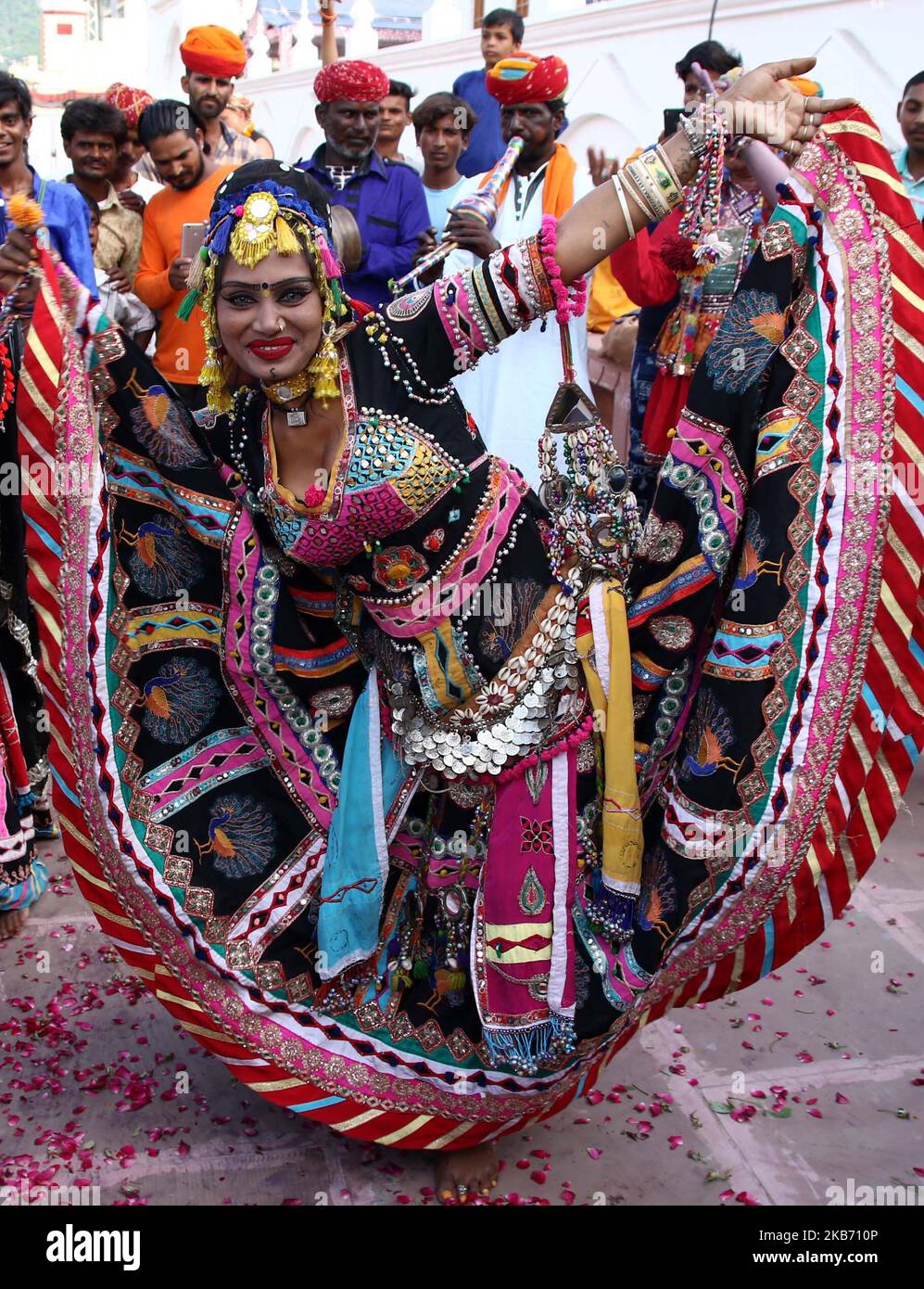 Foreign tourist dances hi-res stock photography and images - Alamy