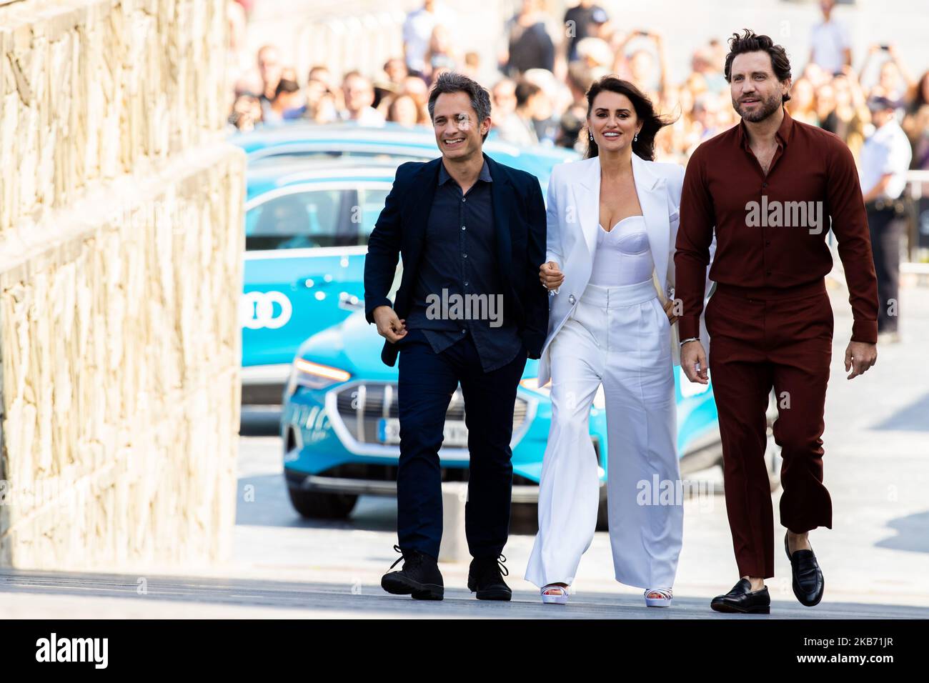 Gael Garcia Bernal, Penelope Cruz and Edgar Ramirez attend 'Wasp ...