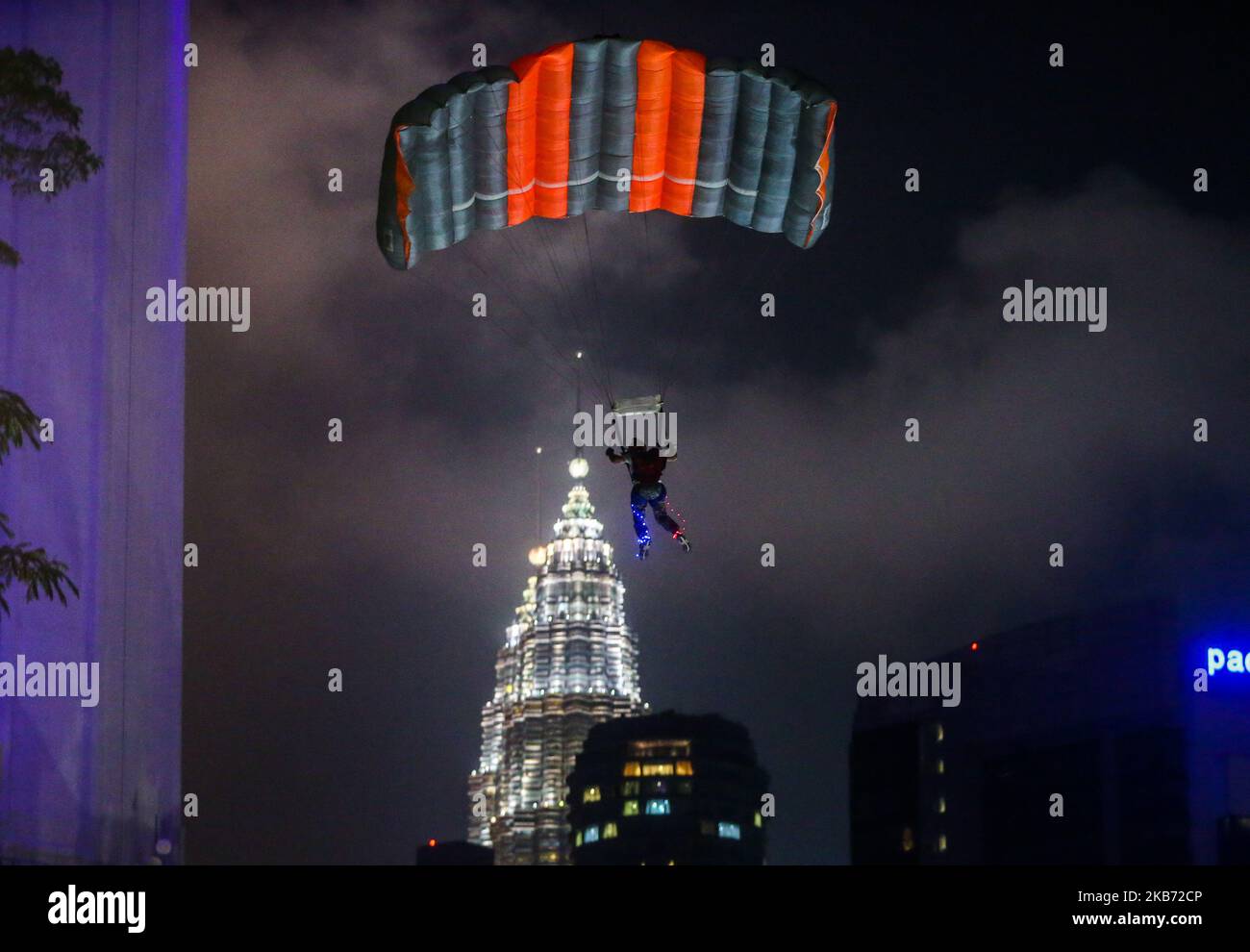 High open deck of malaysias landmark kuala lumpur tower hi-res stock ...