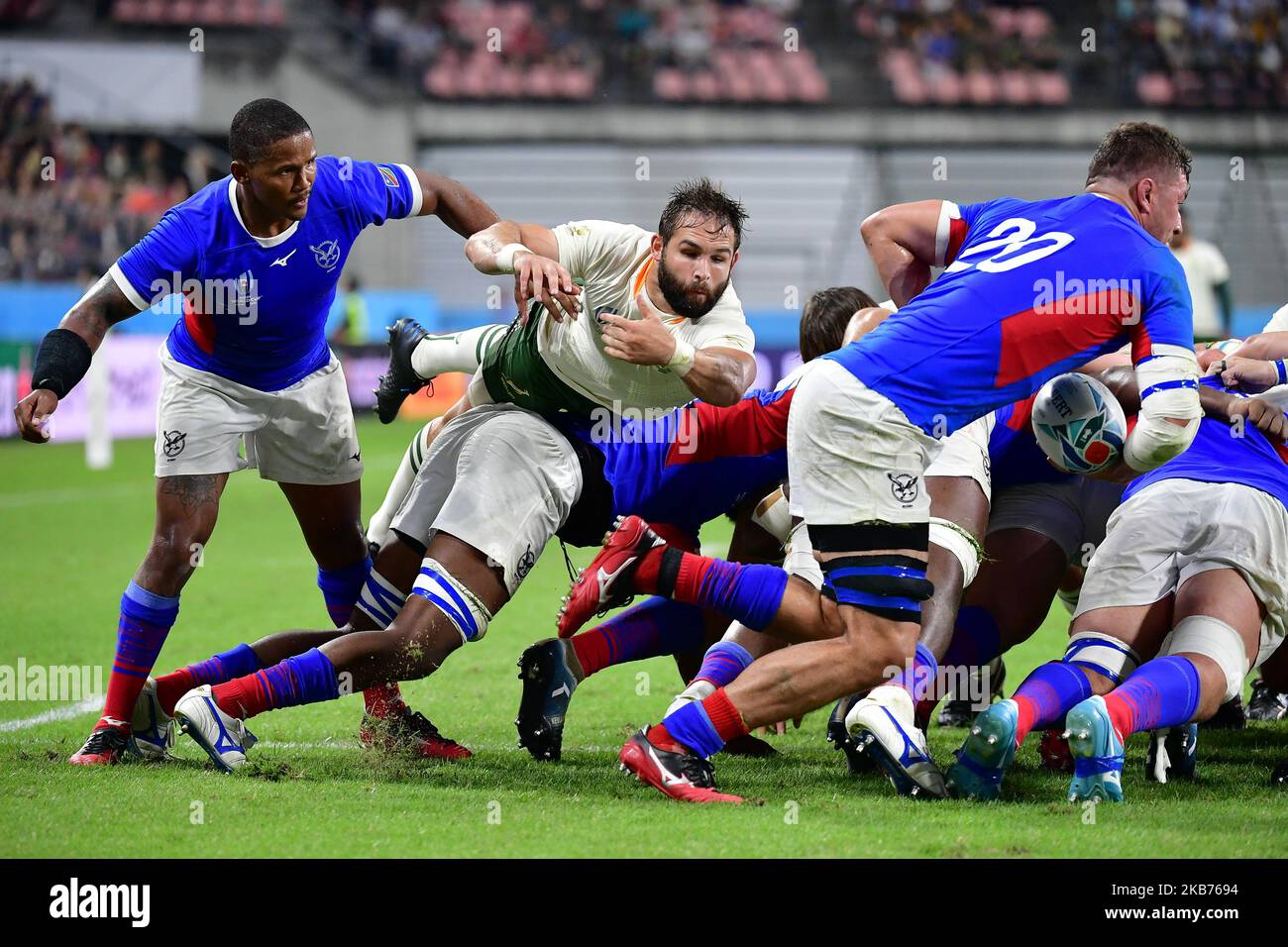 Cobus Reinach try to catch Janco Venter during Rugby World Cup 2019 ...