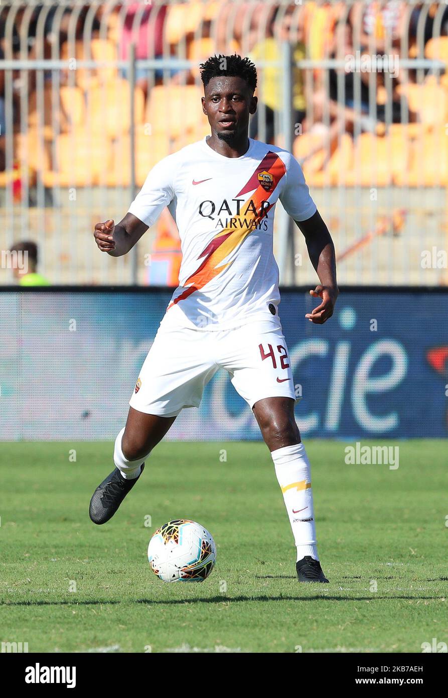 Amadou Diawara of AS Roma during the Serie A match between US Lecce and ...