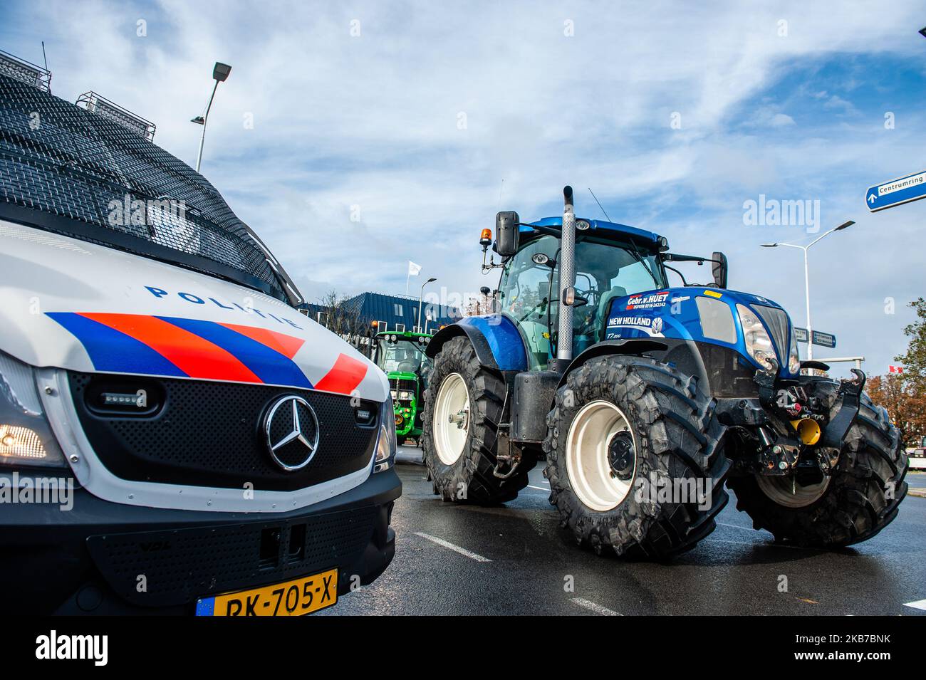 Thousands of farmers arrived driving their farm tractors to The Hague ...