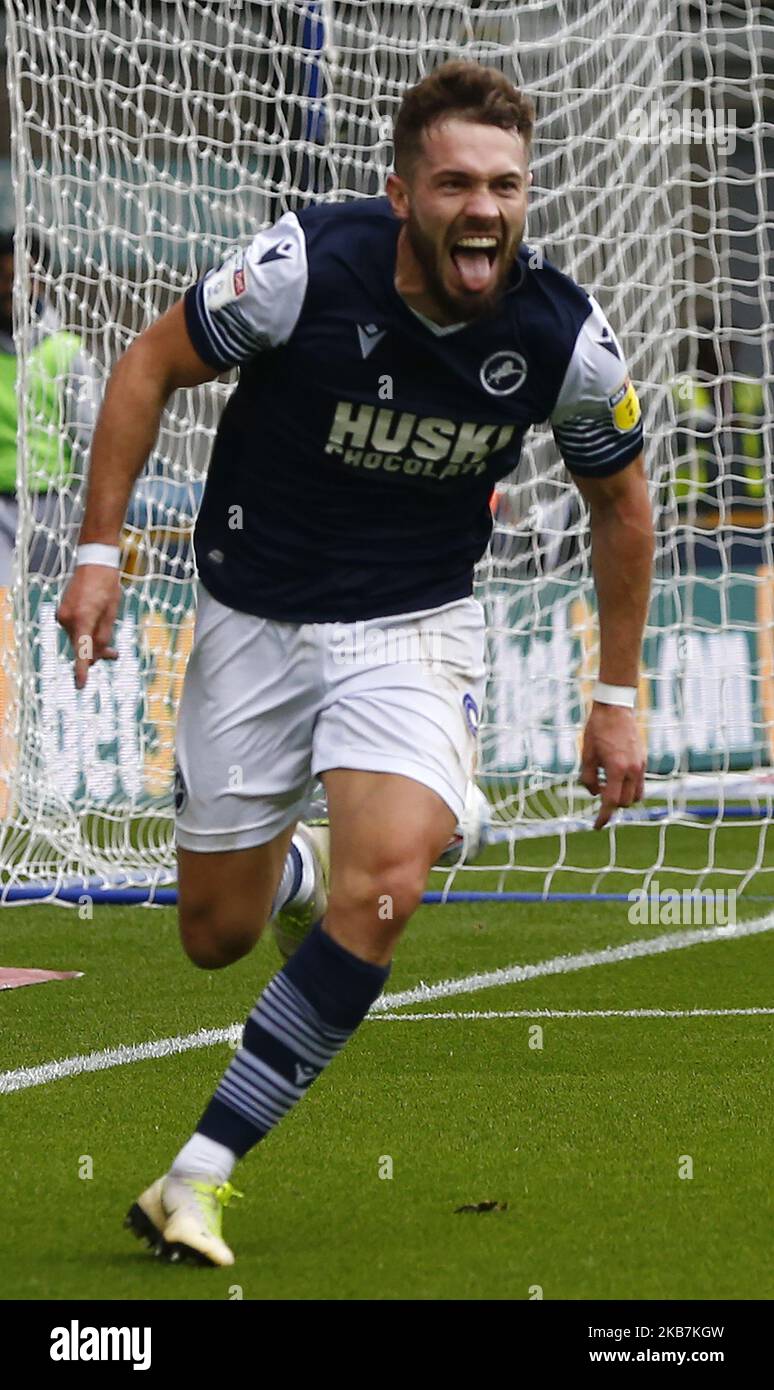 Tom bradshaw of millwall hi-res stock photography and images - Alamy