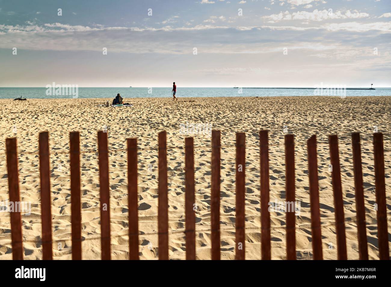 Chicago lakefront beach hi-res stock photography and images - Alamy