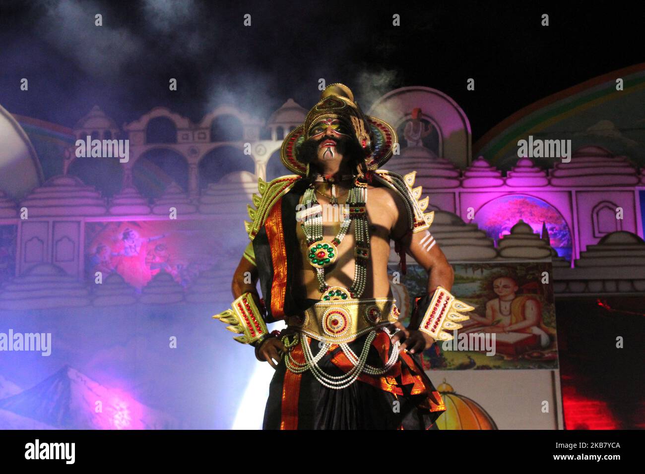 Artists perform at a fair to celebrate the ''Dusshera'' festival in New ...