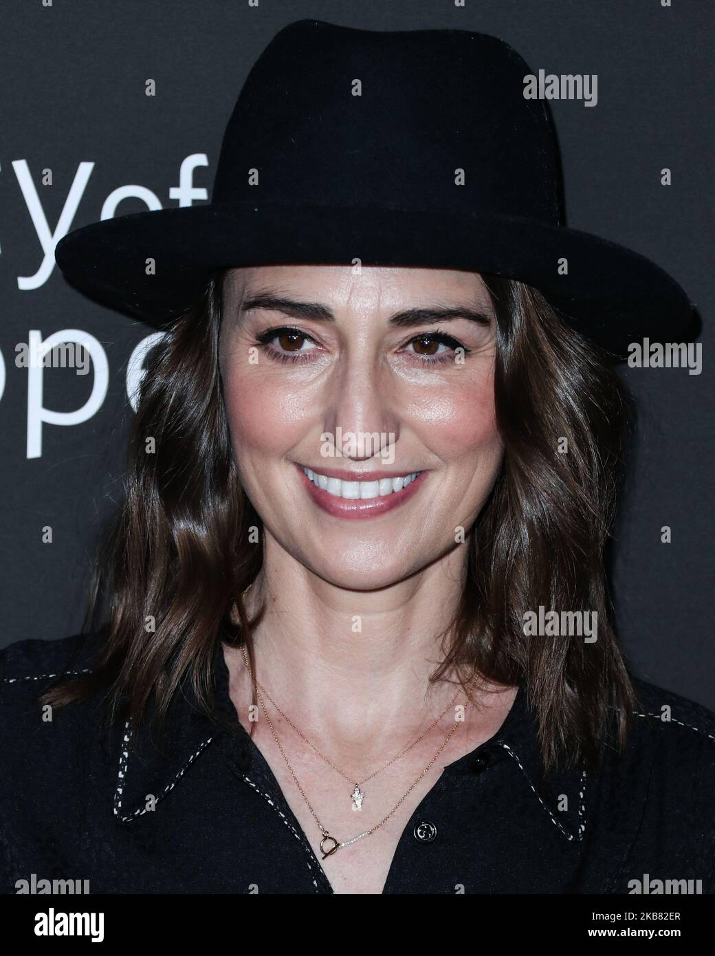 SANTA MONICA, LOS ANGELES, CALIFORNIA, USA - OCTOBER 10: Singer Sara ...