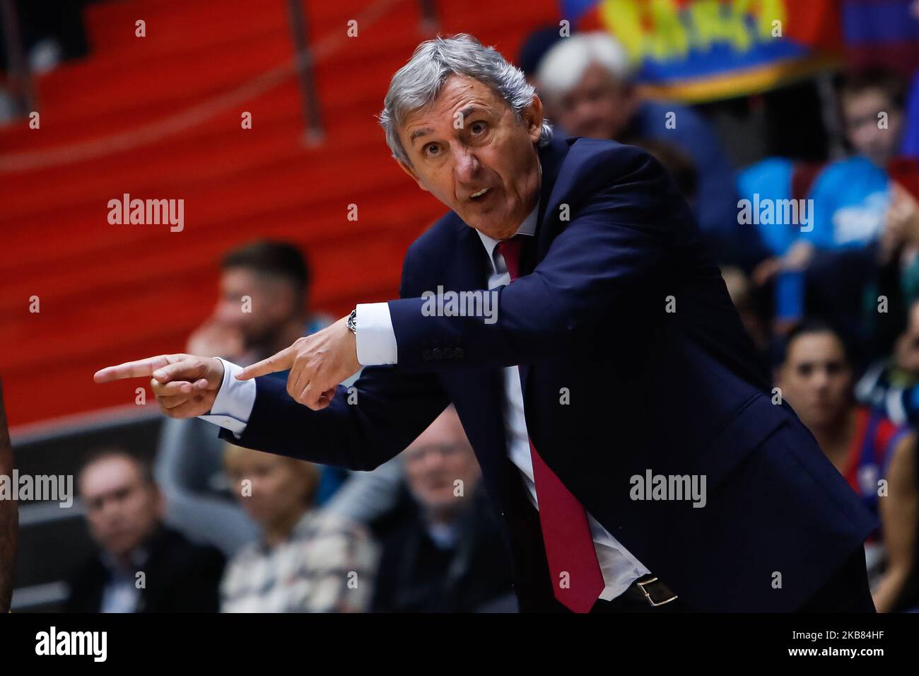 Barcelona head coach Svetislav Pesic gestures during the 2019/2020 ...