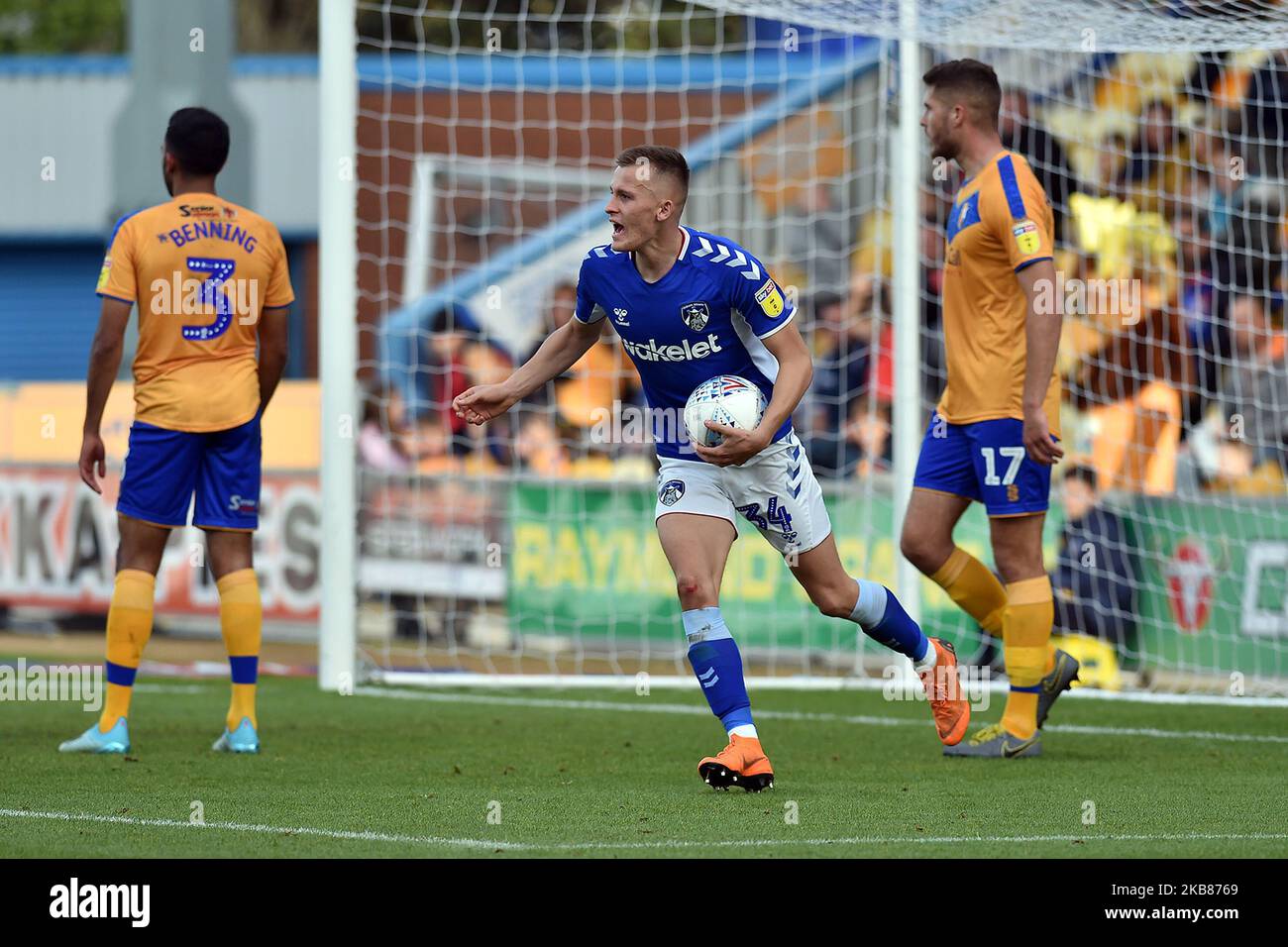Tom hamer of oldham athletic hi-res stock photography and images - Alamy