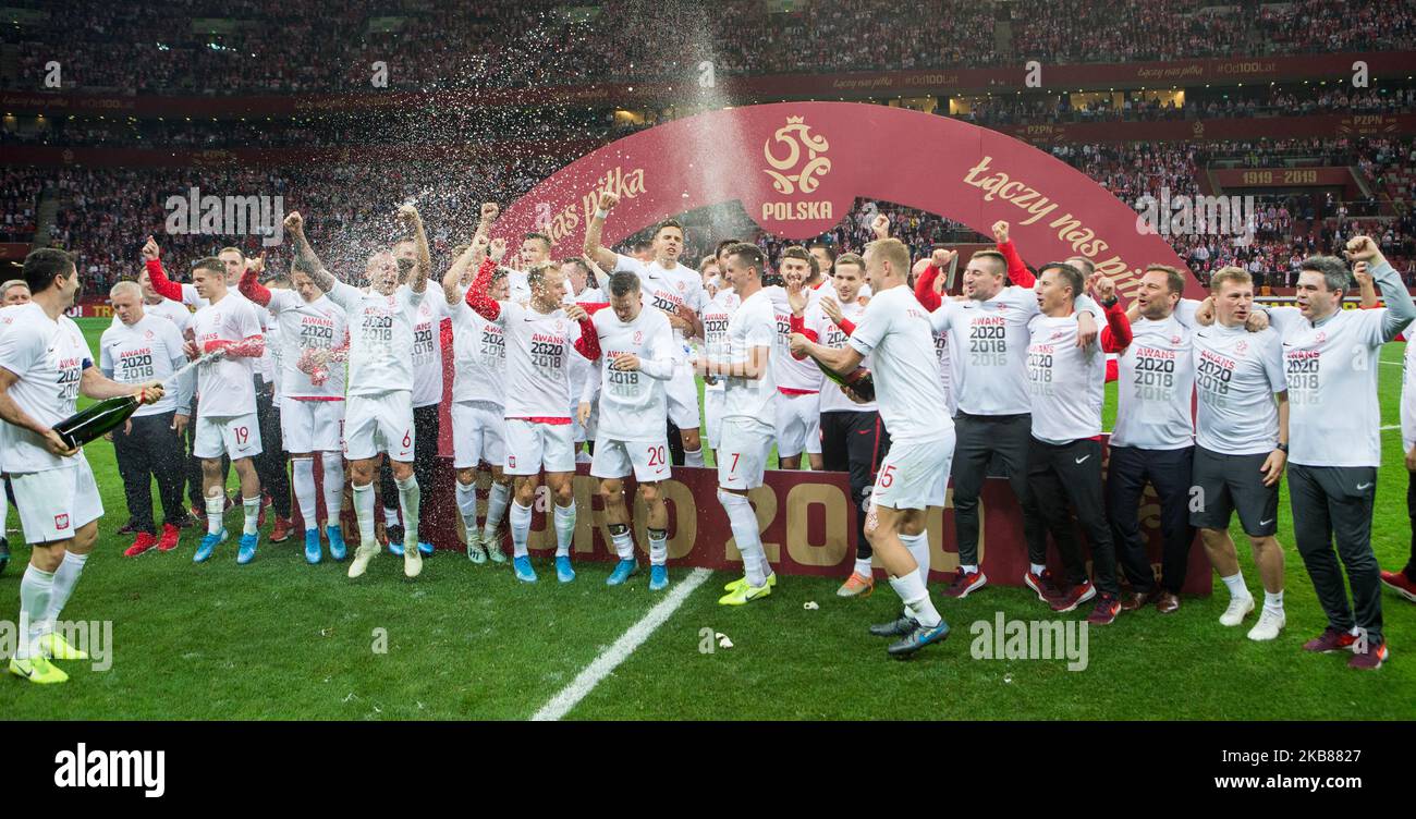 Robert lewandowski celebrate hi-res stock photography and images - Alamy