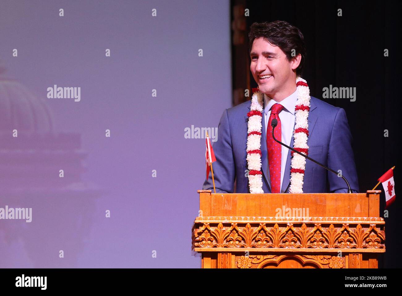 Visits baps shri swaminarayan mandir hindu temple hi-res stock ...