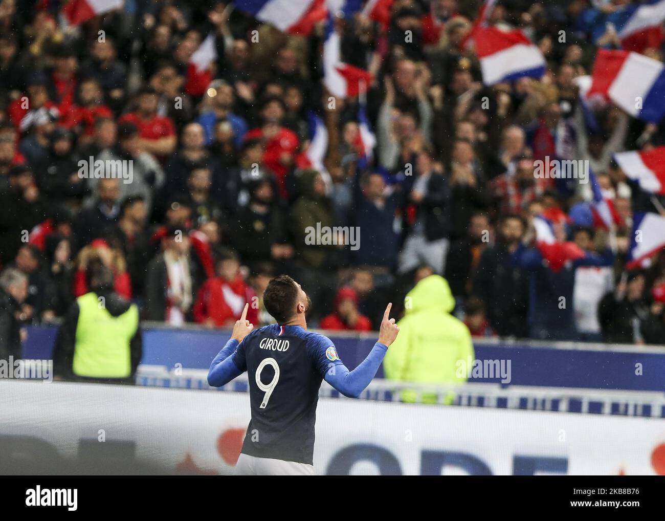 Olivier giroud goal hi-res stock photography and images - Alamy