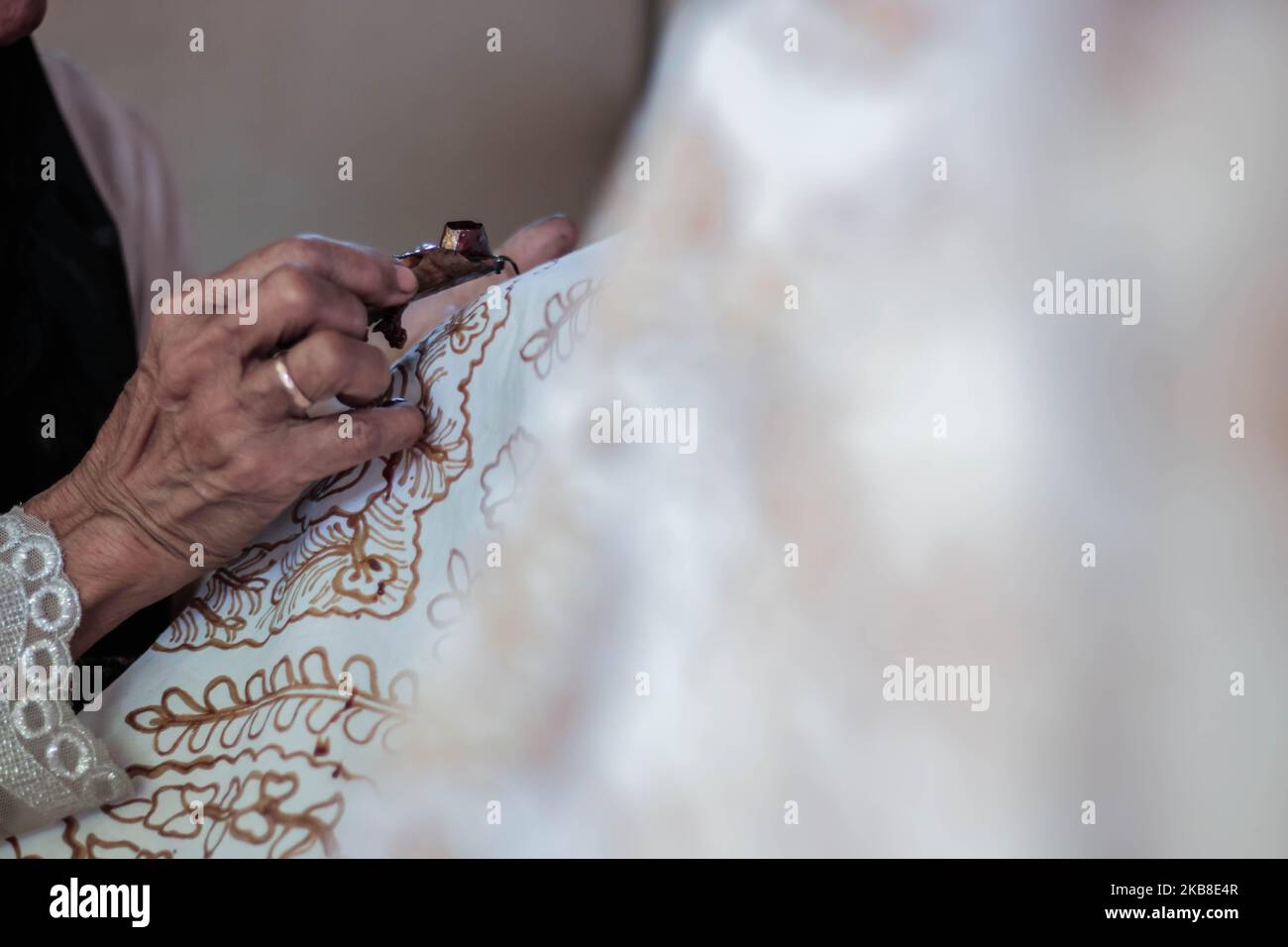 Woman artist made drawing using hi-res stock photography and images - Alamy