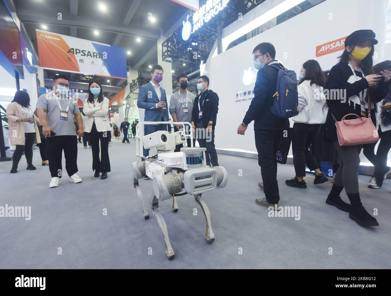 HANGZHOU, CHINA - NOVEMBER 3, 2022 - Visitors watch 5G intelligent ...