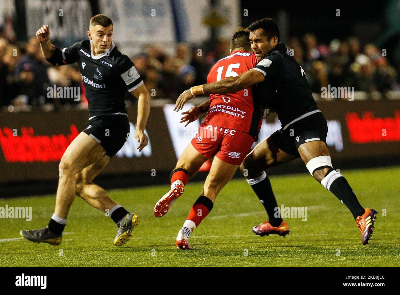 George Wacokecoke of Newcastle Falcons tackles George Simpson of ...