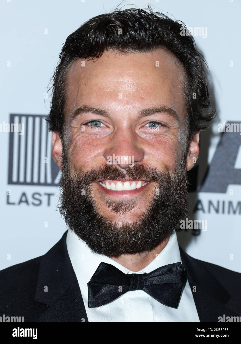 Kyle Schmid Girlfriend 2022
