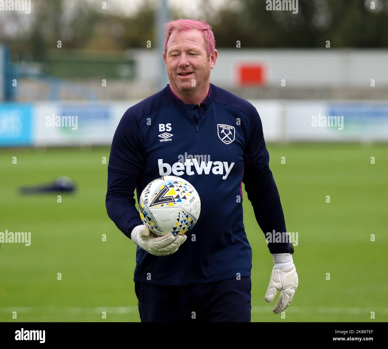 Billy Stewart the new goalkeeper coach for West Ham Unitd Women before ...
