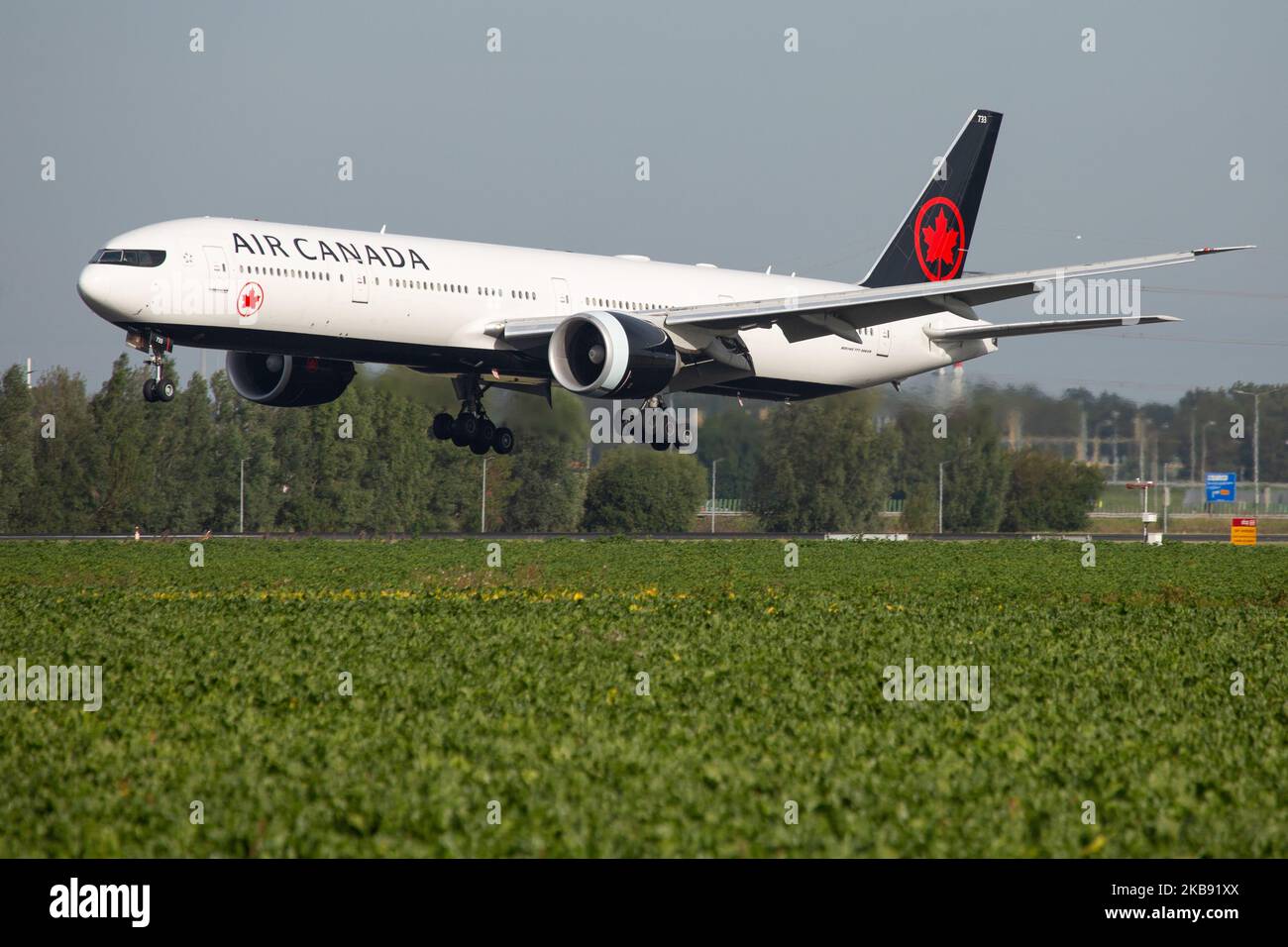 Air Canada Boeing 777-300 aircraft as seen on final approach landing at ...