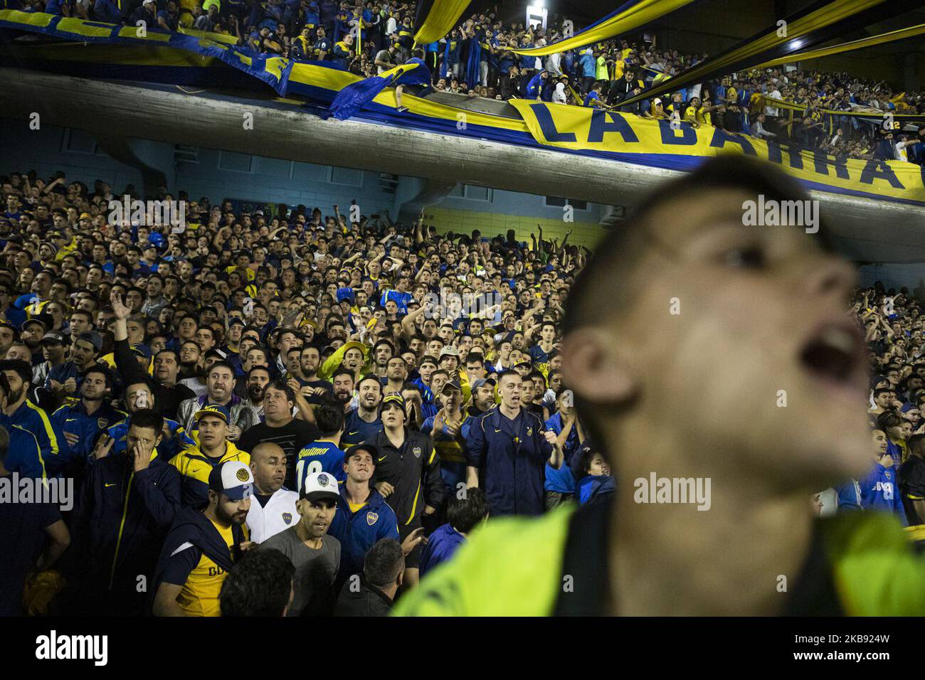 Boca juniors fans hi-res stock photography and images - Alamy