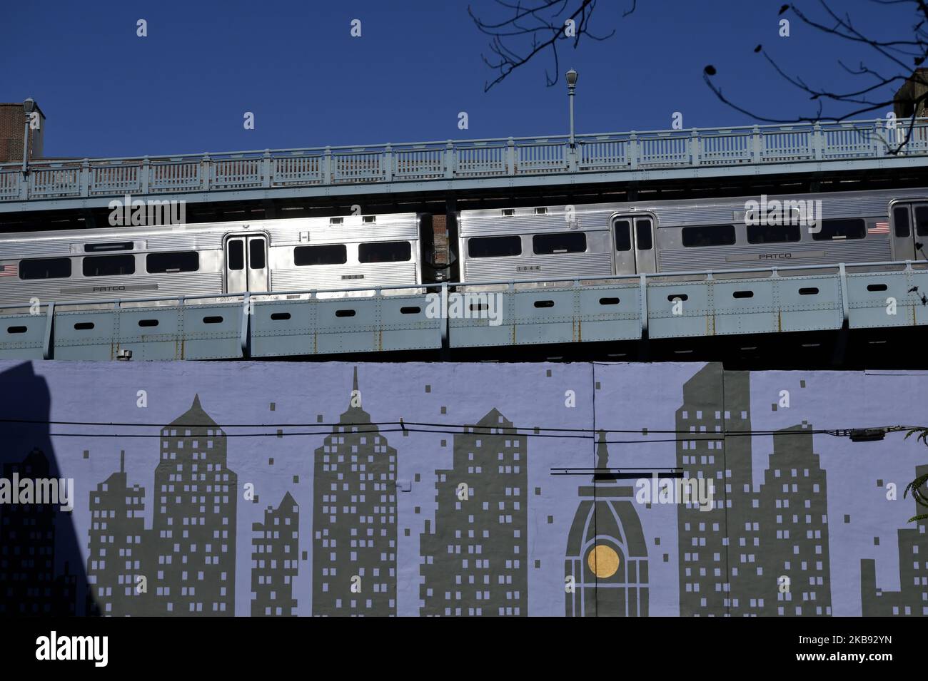 Philadelphia mural bridge hi-res stock photography and images - Alamy