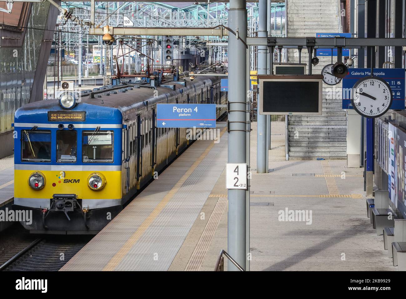 Skm local train hi-res stock photography and images - Alamy
