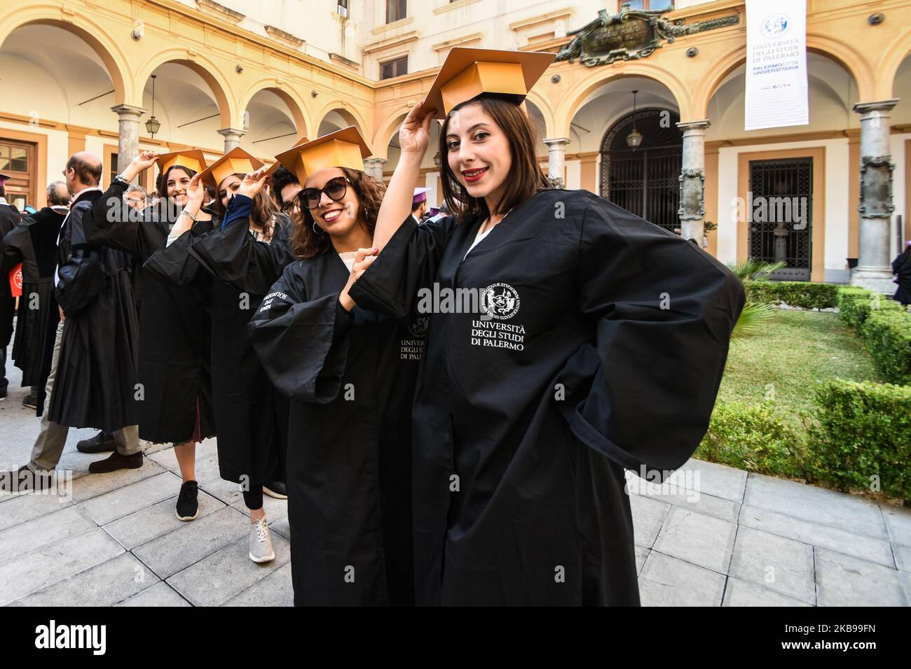 On the streets of Palermo, 550 graduates of the autumn session has ...