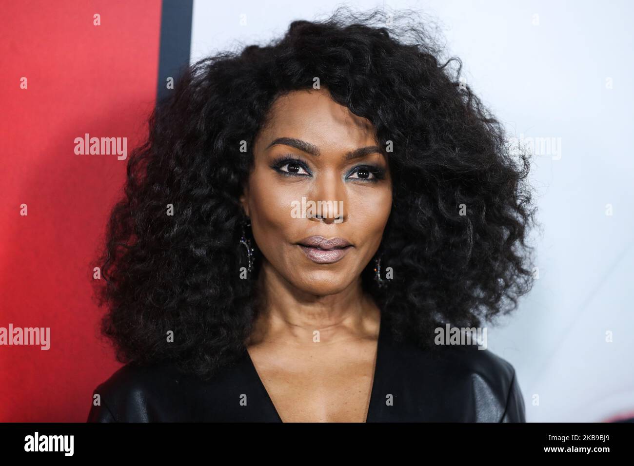 American actress angela bassett hi-res stock photography and images - Alamy