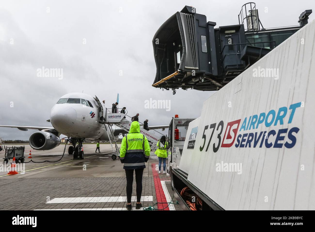 Ls airport services hi-res stock photography and images - Alamy