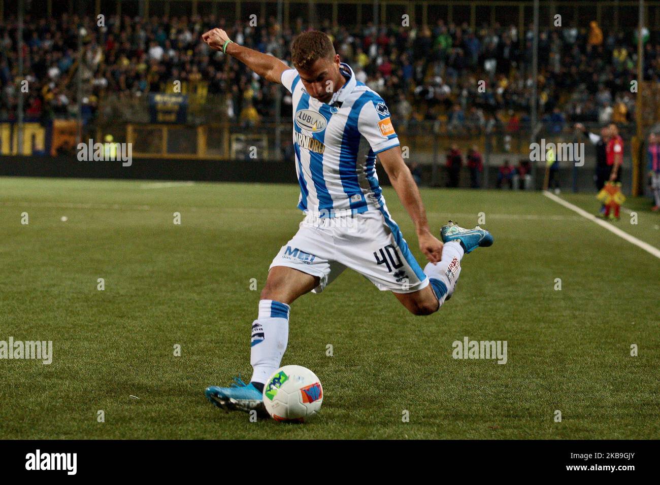 Edoardo masciangelo of pescara calcio hi-res stock photography and ...