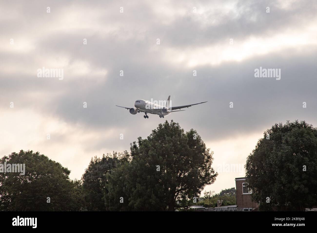 Gulf Air Boeing 787-9 Dreamliner aircraft as seen on final approach ...