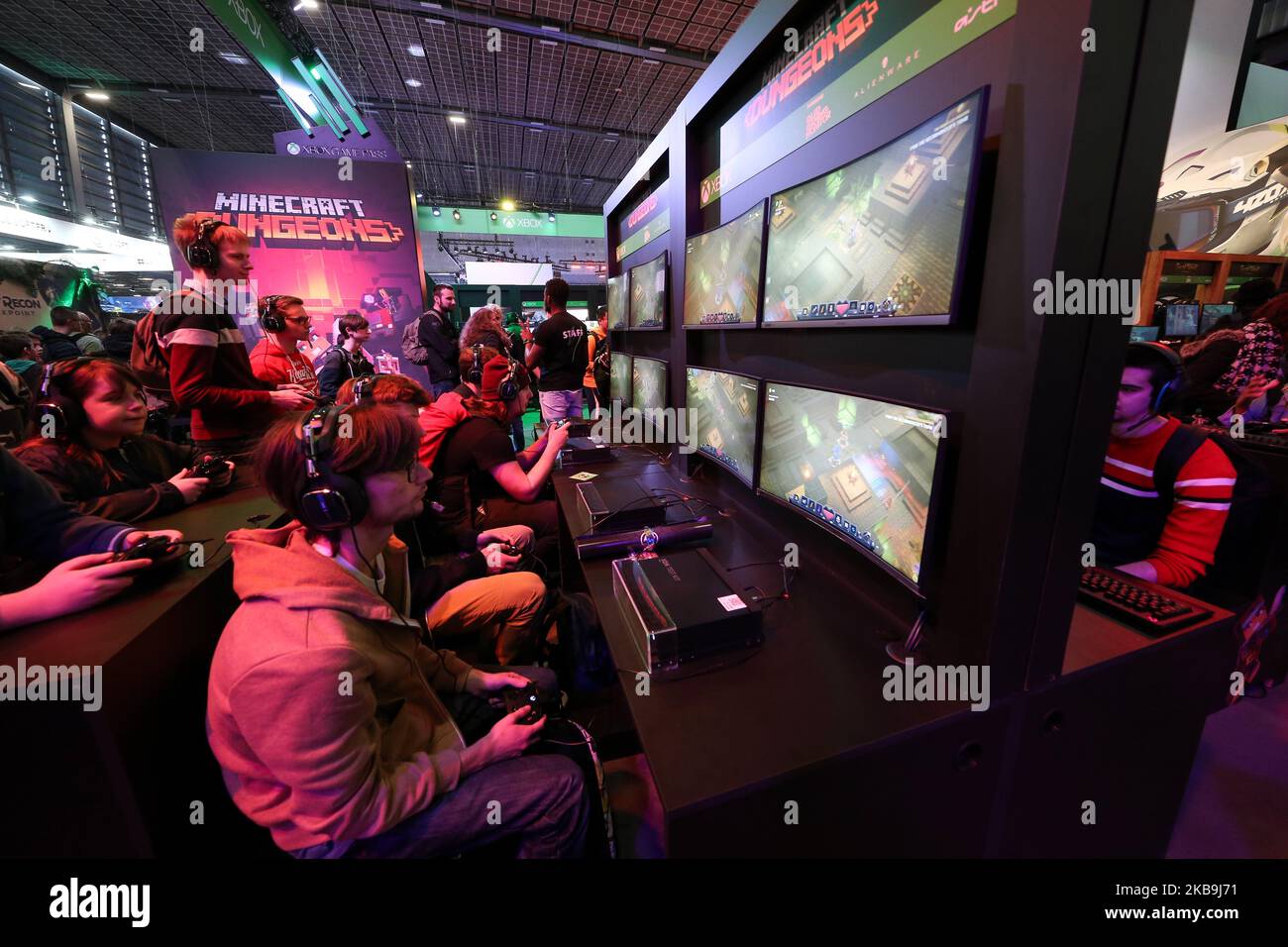 Gaming props hi-res stock photography and images - Alamy