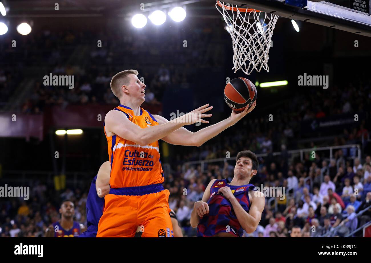 Brock motum of valencia basket hi-res stock photography and images - Alamy
