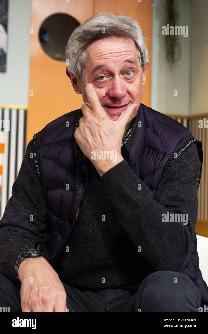 Josema Yuste is seen performing during 'Se infiel y no mires con quien ...