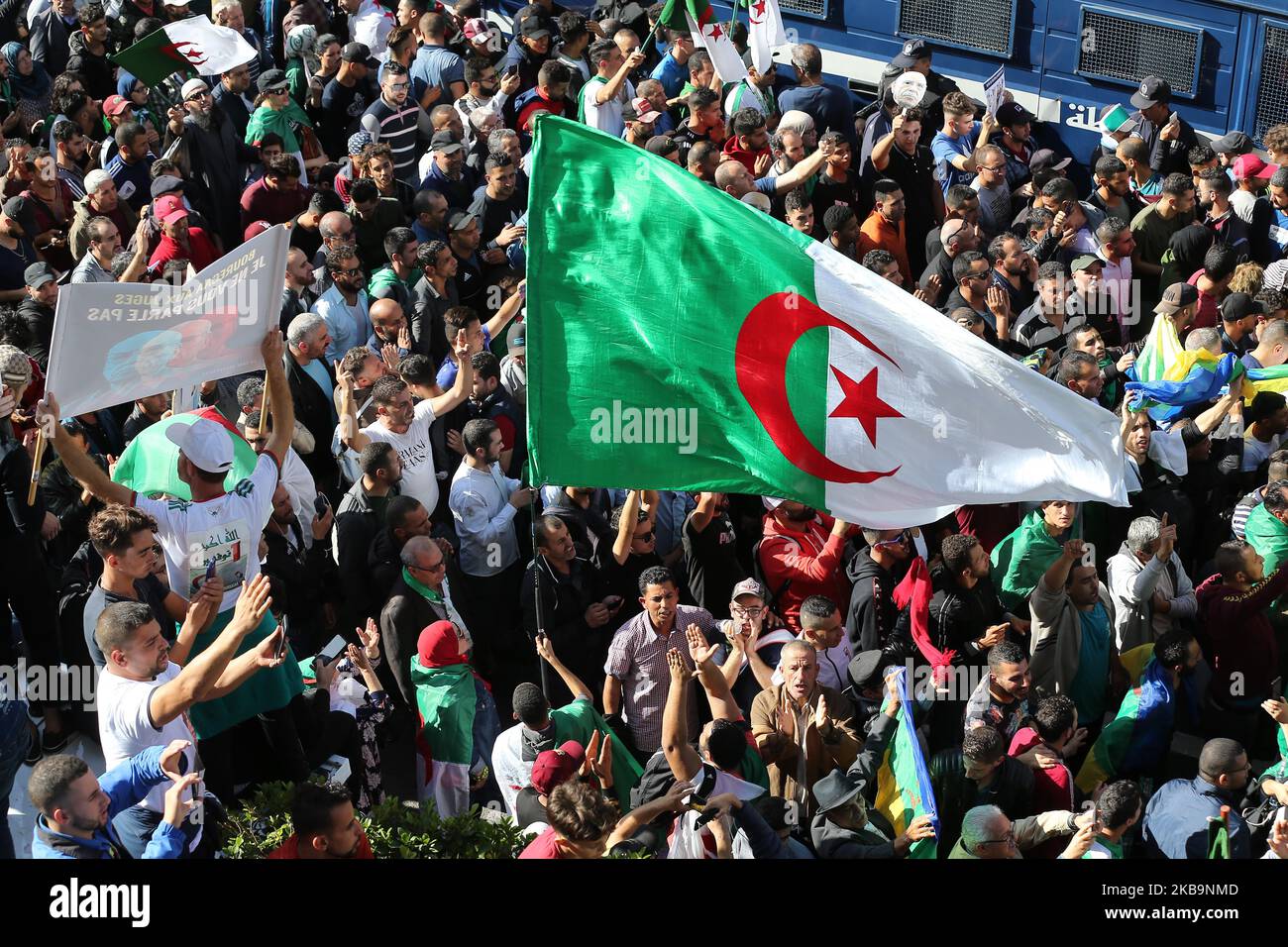 Algerian proetst hi-res stock photography and images - Alamy