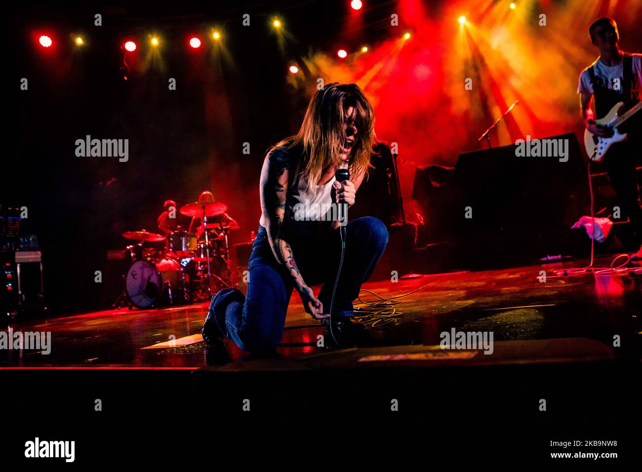 Donna missal open act hi-res stock photography and images - Alamy