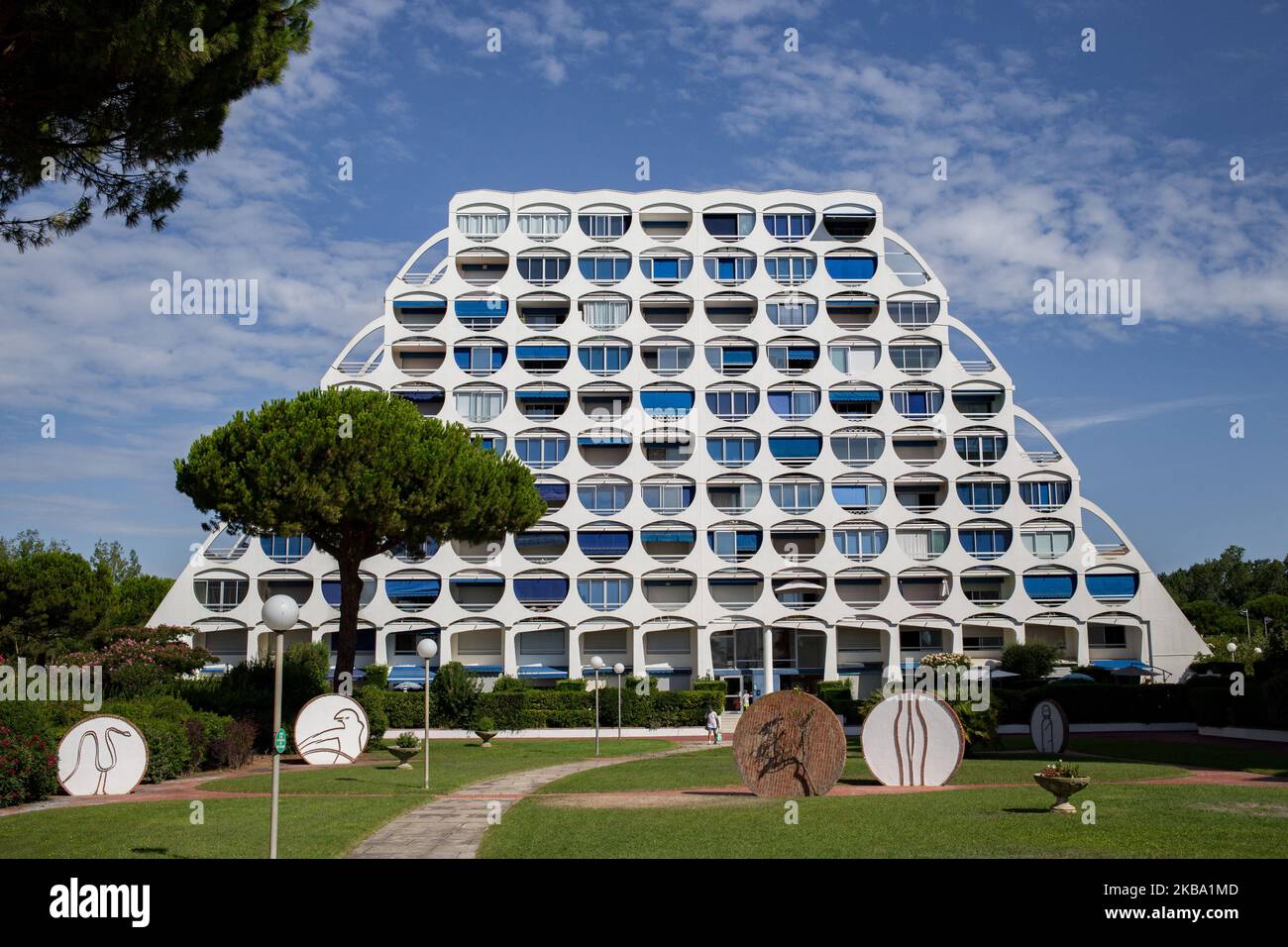 Homogeneite architecturale hi-res stock photography and images - Alamy