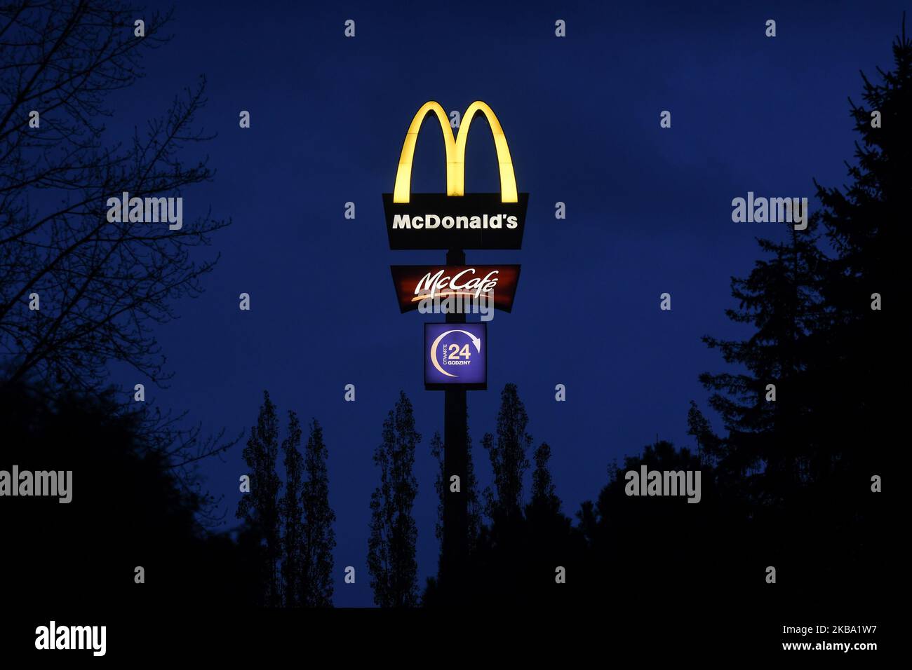 Mcdonalds logo logos m hi-res stock photography and images - Alamy