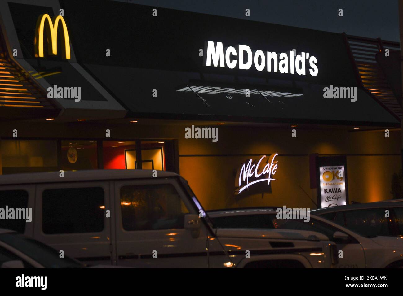 Mcdonalds logo logos m hi-res stock photography and images - Alamy