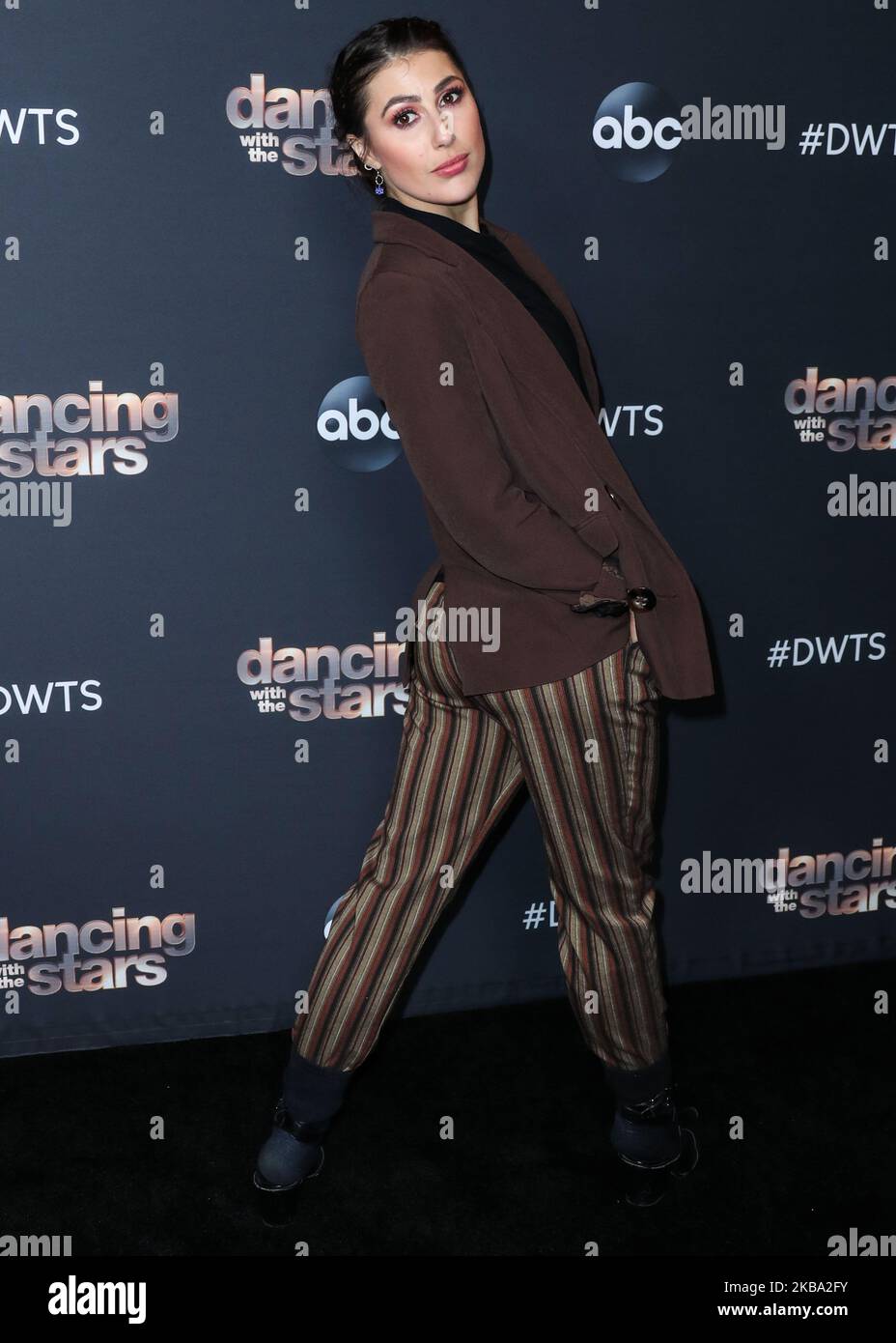 LOS ANGELES, CALIFORNIA, USA - NOVEMBER 03: Dancer Emma Slater arrives ...