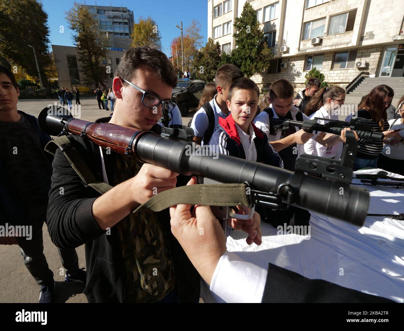 Bulgarian Military Police team shows their weapons and skills to the ...