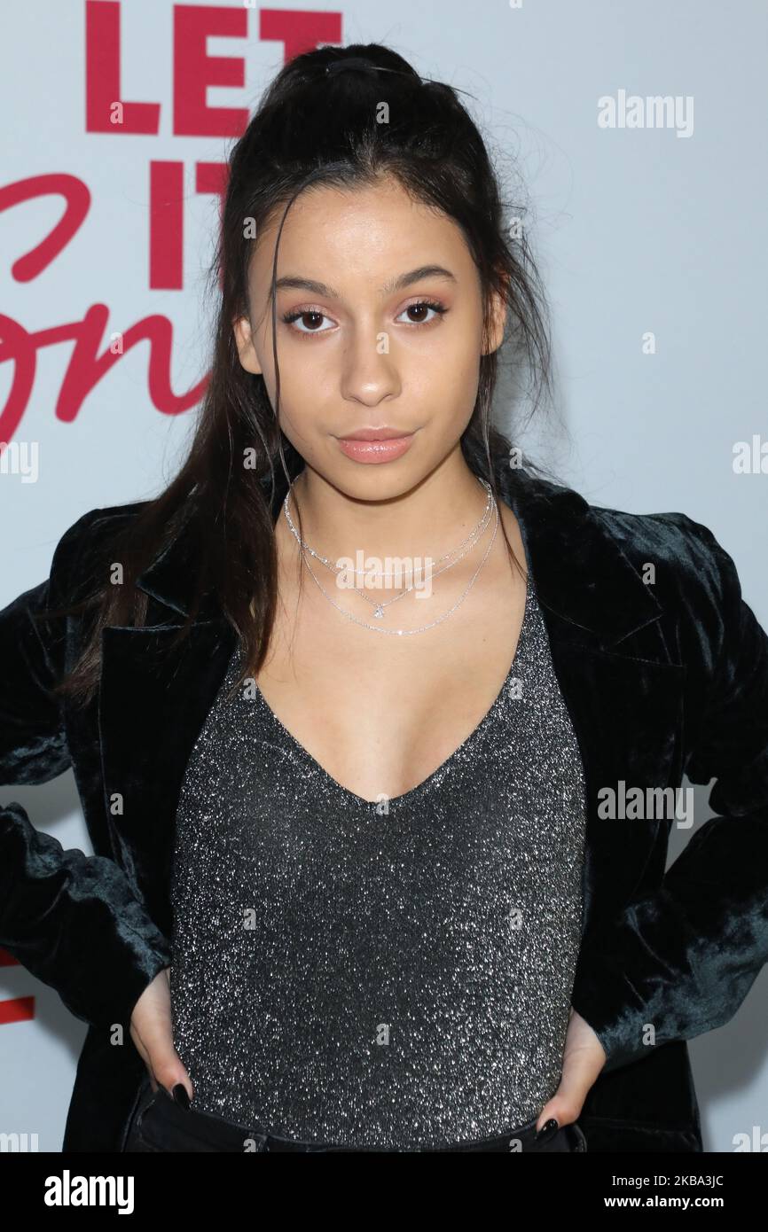 LOS ANGELES, CALIFORNIA, USA - NOVEMBER 04: Actress Izabella Alvarez ...