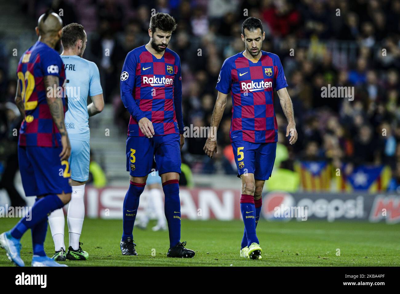 Busquets playing for spain hi-res stock photography and images - Alamy