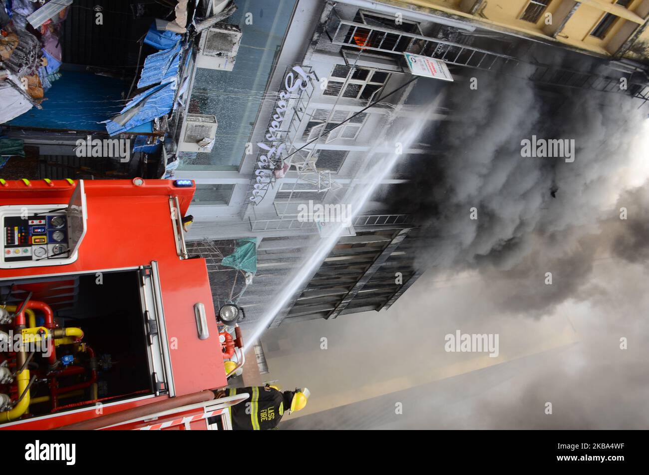 Destroying warehouses hi-res stock photography and images - Alamy